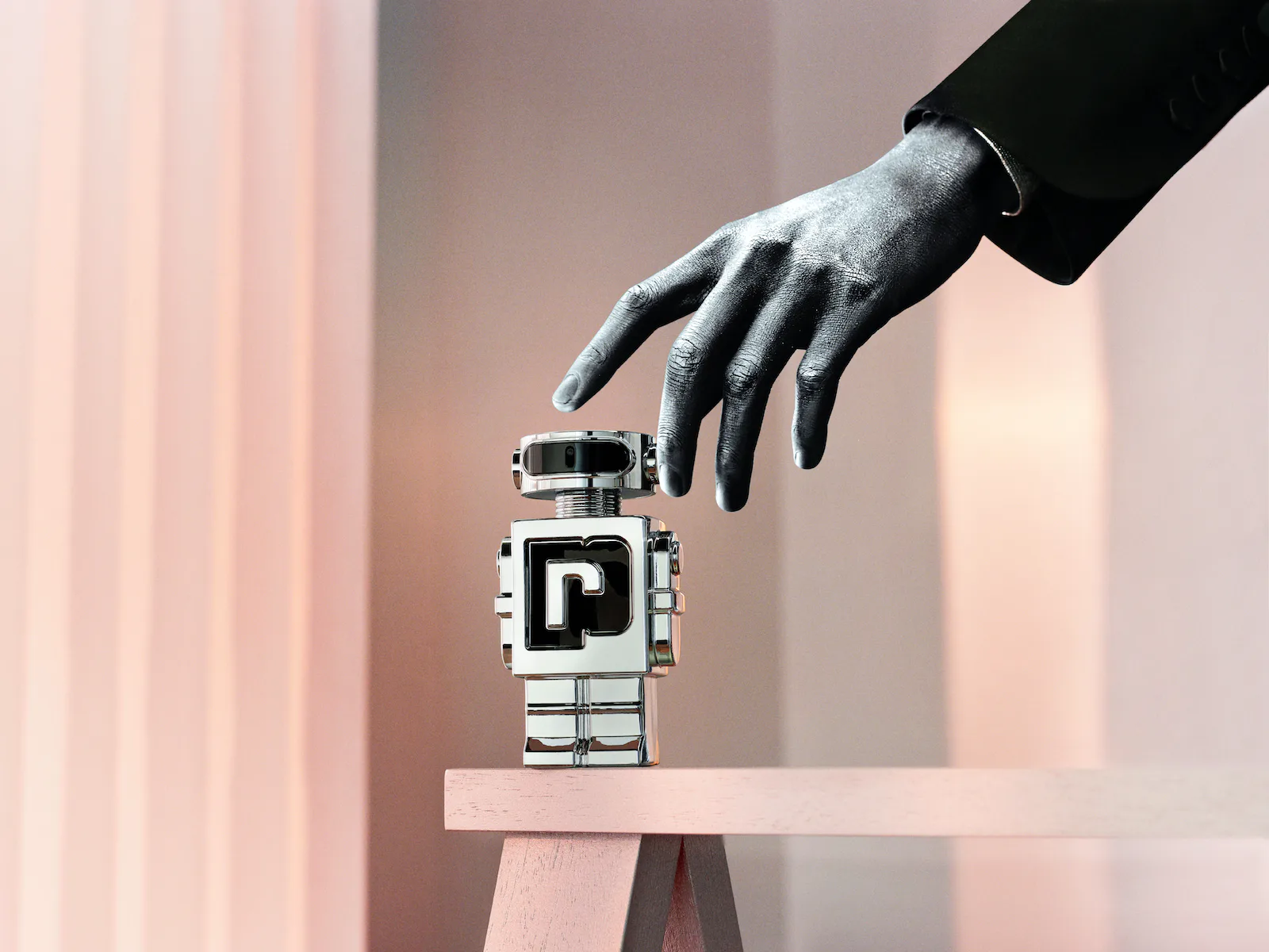 Paco Rabanne's AI-designed perfume can connect with your phone while ...